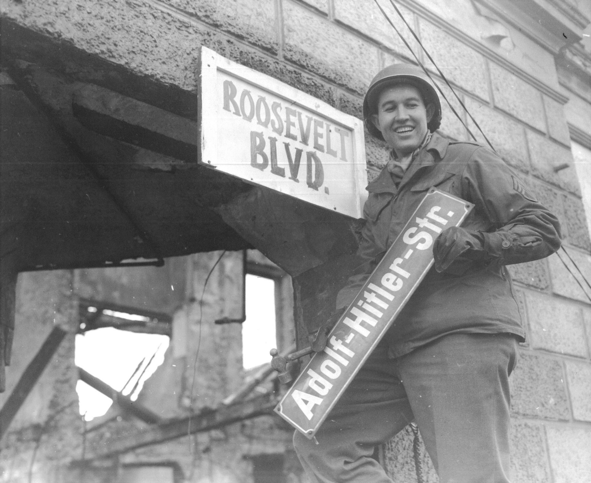 Denazification - AlliiertenMuseum